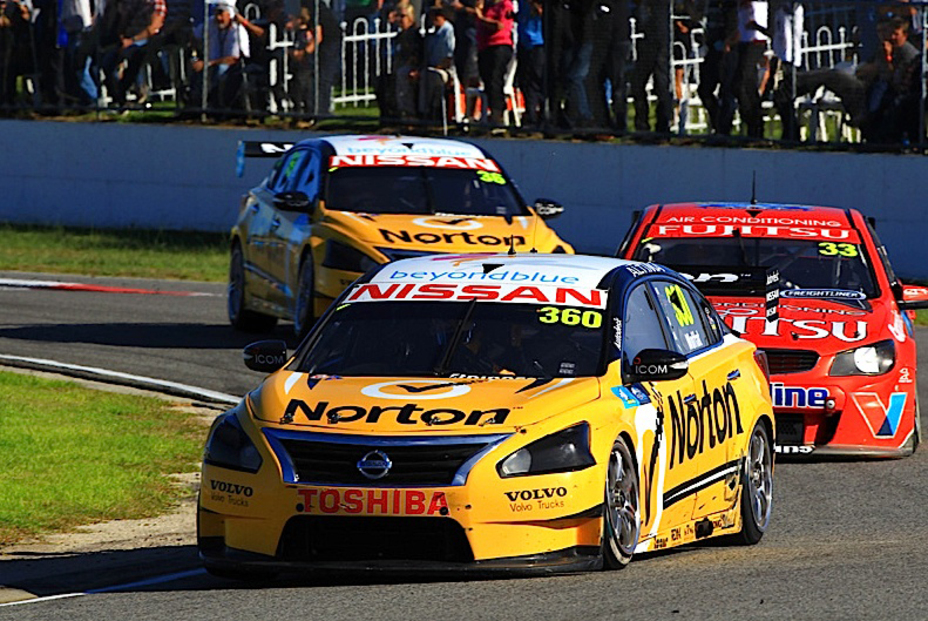 James Moffat Takes Top 10 Clean Sweep for Nissan at Barbagallo Raceway