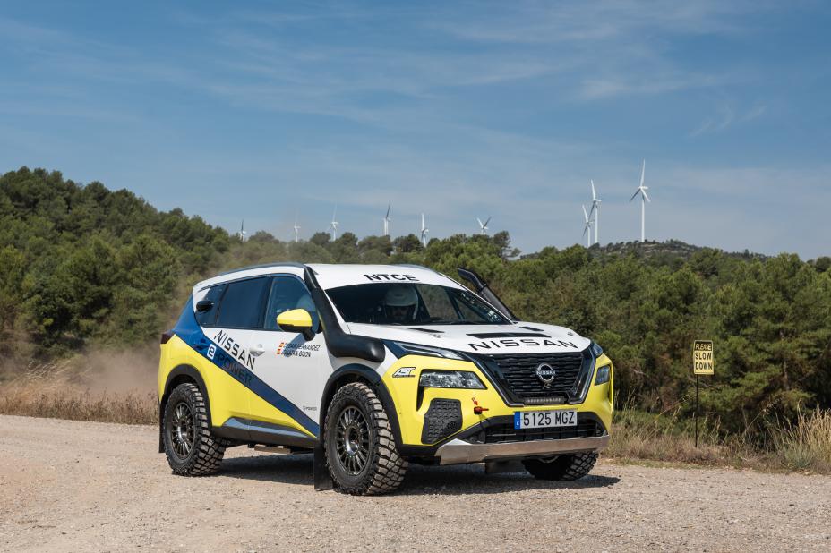 Team of Nissan engineers finish Aragon Baja Rally in X-Trail e-POWER ...