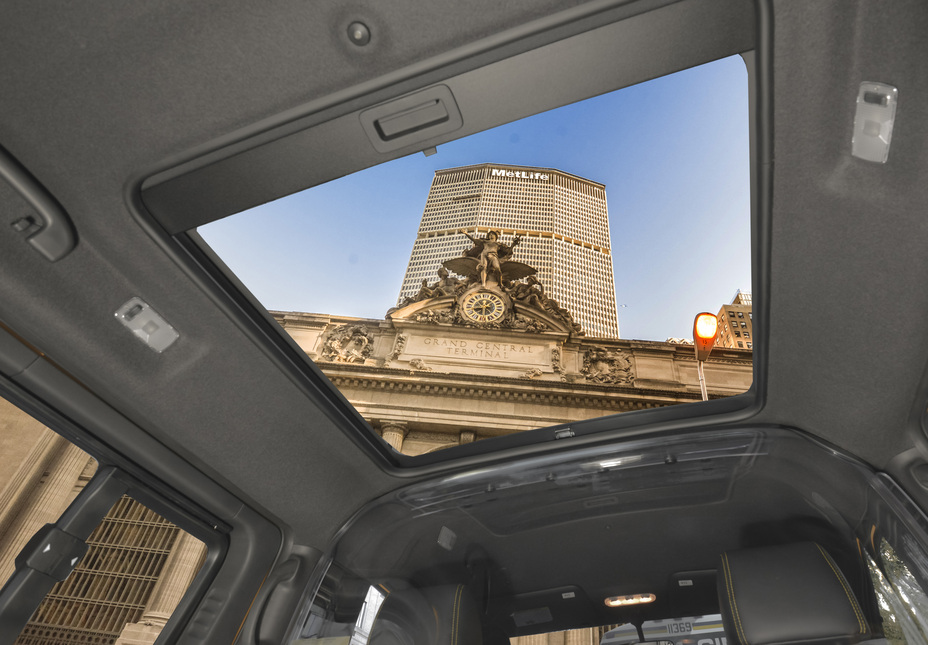 2015 Nissan NV200 Taxi Press Kit