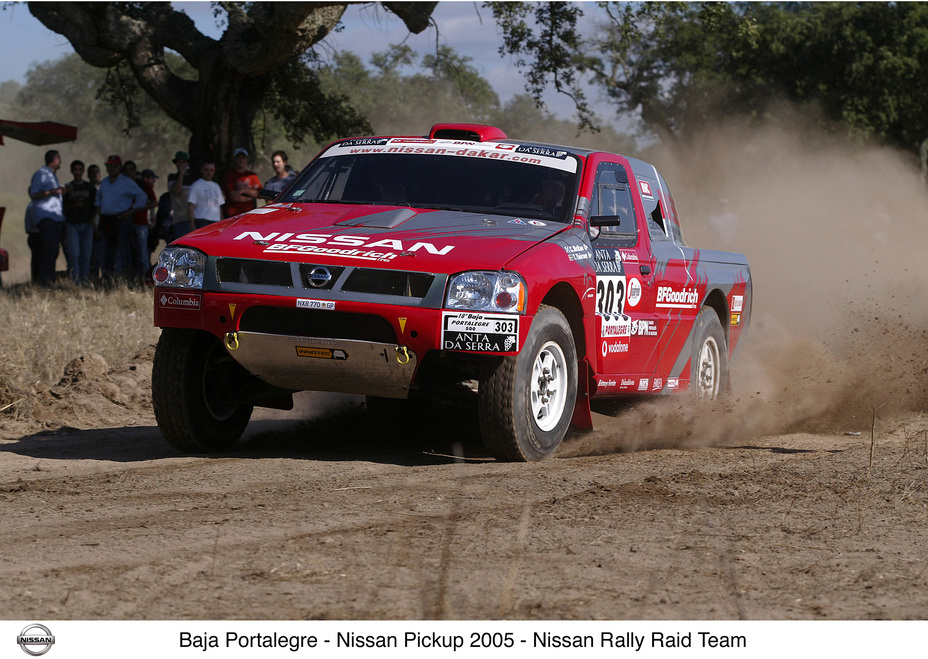 MIT DREI NEUEN PICK-UP ZUR DAKAR