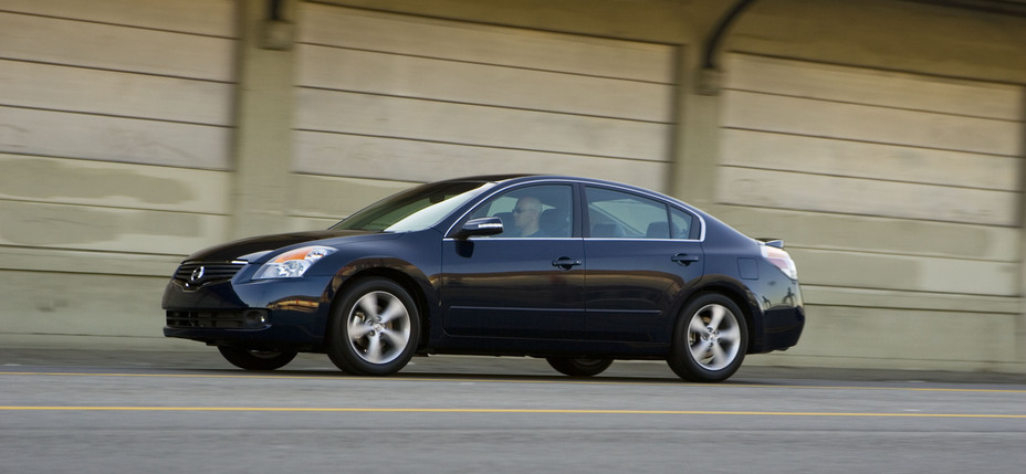 2009 Nissan Altima Sedan Press Information