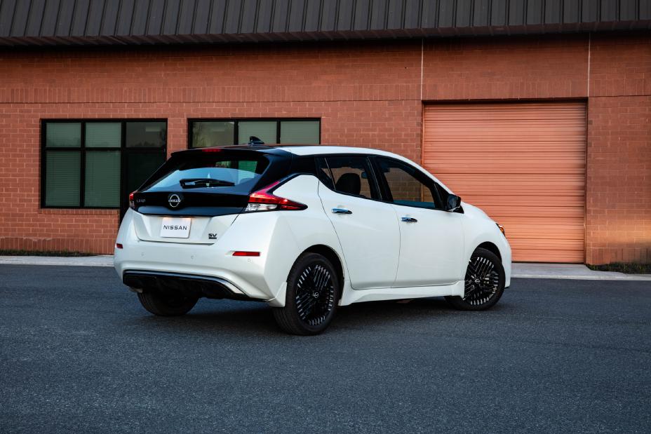 Dossier de Presse Nissan LEAF 2025