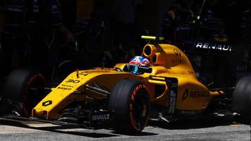 Renault Sport Formula One Team finishes a close-packed 13th and 14th in ...
