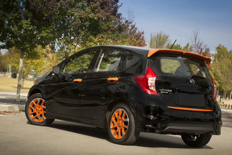 2016 Nissan Versa Note Color Studio