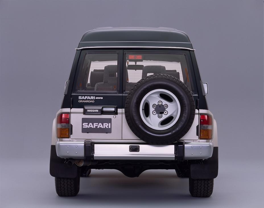 Nissan_Patrol_Safari_Y60_1987-1997