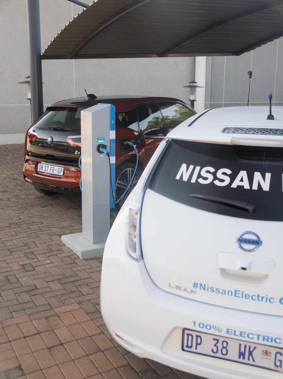 Nissan and BMW to expand electric vehicle charging infrastructure in ...