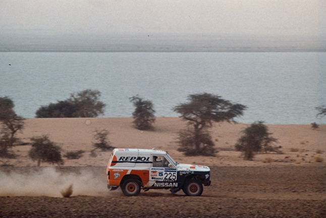 12th Pioneer Paris-Dakar Rally: Nissan Terrano scores win in the Cross ...