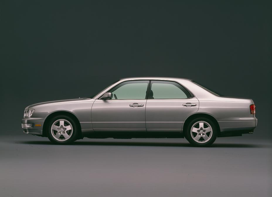 1997_06_NISSAN_CEDRIC_Y33