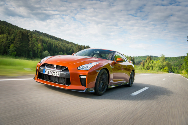 2017 Nissan GT-R (Katsura Orange)