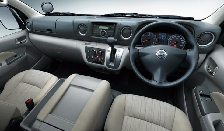 DX (Microbus model) Interior