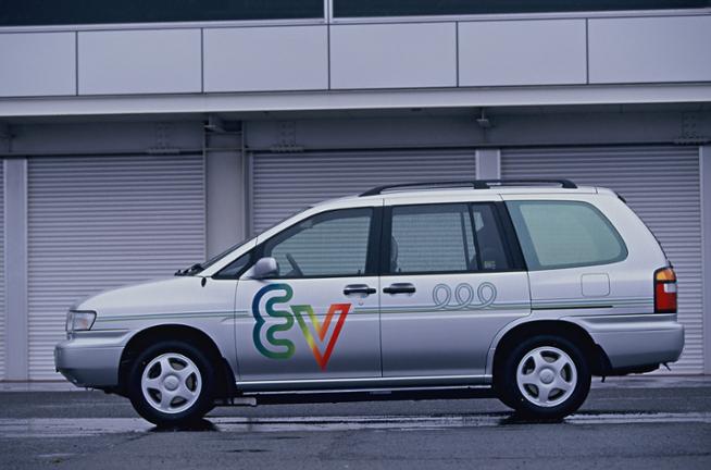 1997 Nissan Prairie Joy EV
