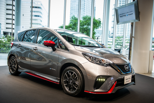 Nissan NOTE e-POWER launch event (2016)