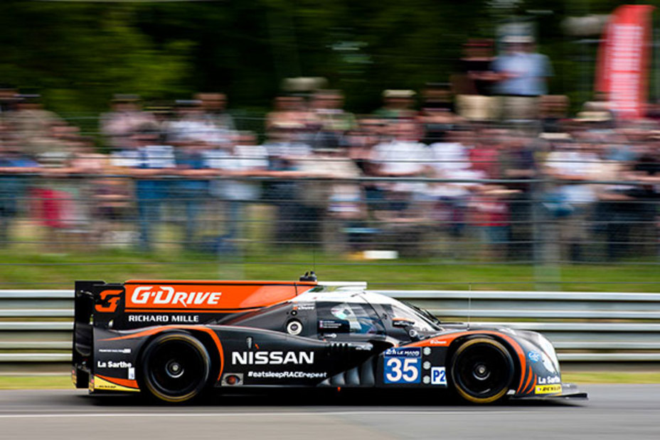 Nissan Zeod RC hits 300 km/h on Mulsanne Straight at Le Mans