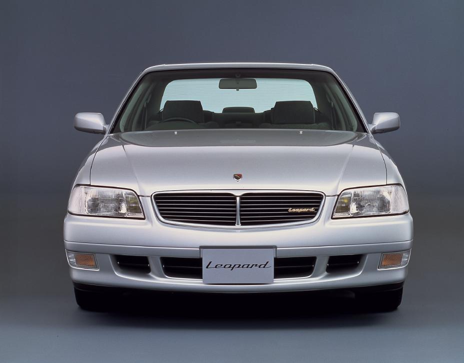 1996_03_NISSAN_LEOPARD_JY33