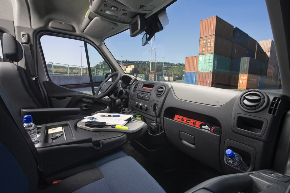 NV400: DISTINCTIVE LOOKS AND DELIVERING REAL VERSATILITY