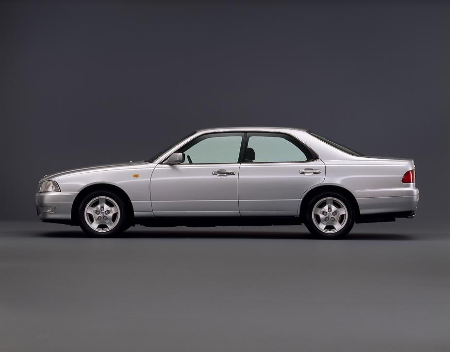 1996_03_NISSAN_LEOPARD_JY33