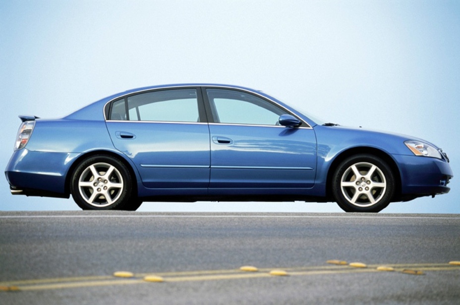 2002 Nissan Altima Press Kit: Overview