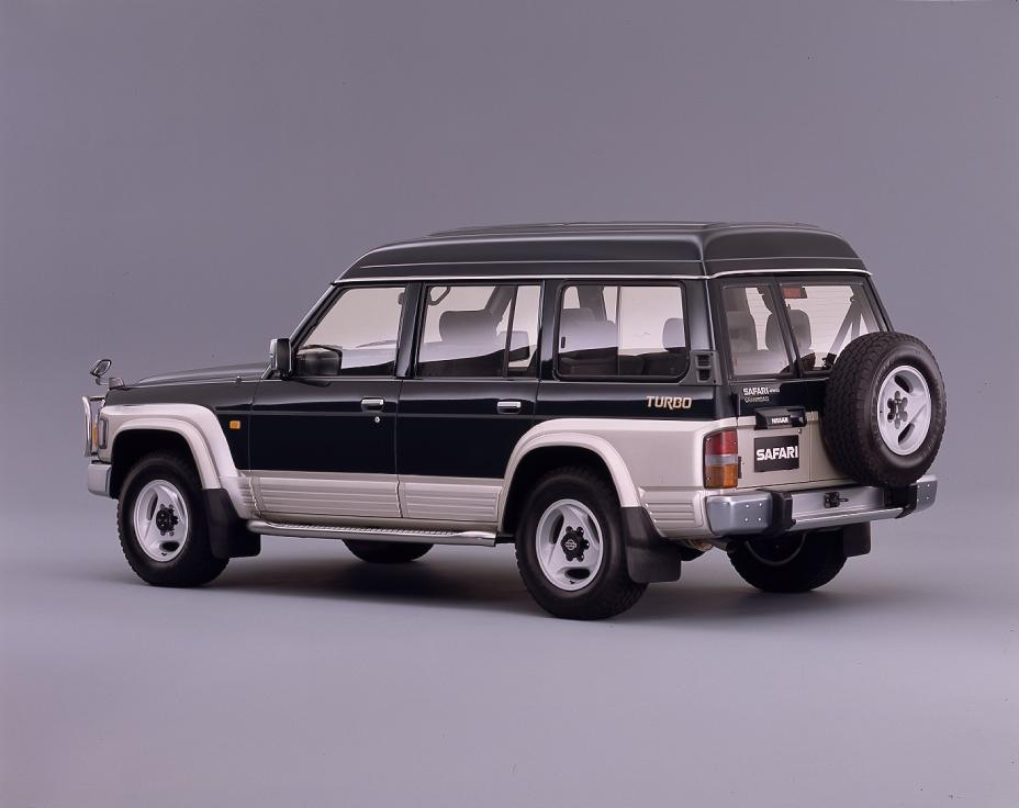 Nissan_Patrol_Safari_Y60_1987-1997