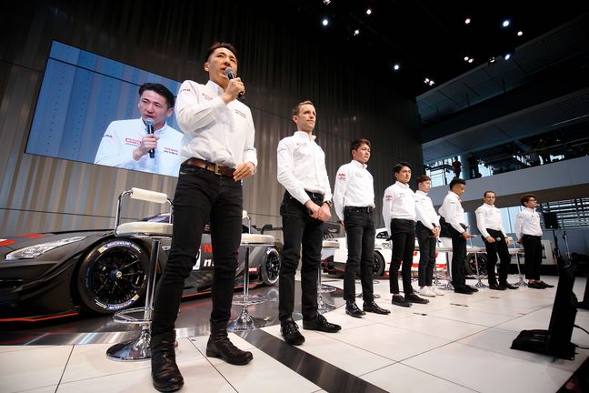 Nissan / NISMO Super GT drivers meet the fans at global HQ