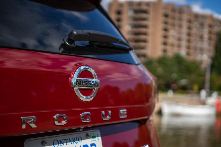 The all-new Nissan Rogue crowned “Best Mid-Size Utility Vehicle in ...