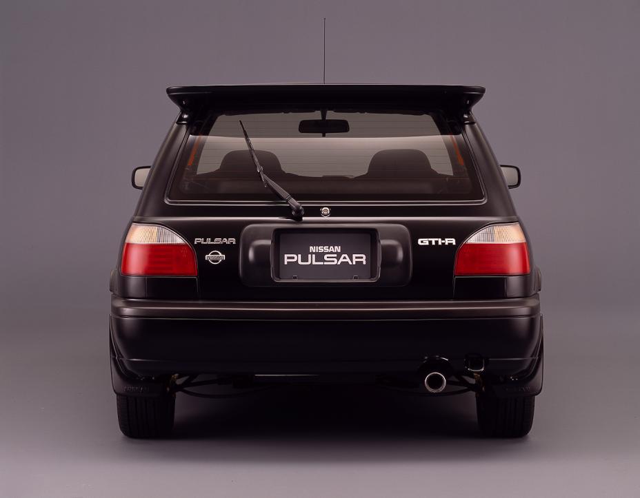 1992_08_NISSAN_PULSAR_GTI-R_RNN14_aka_Sunny