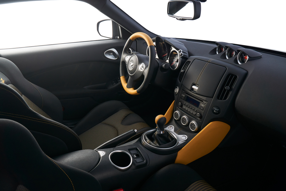 2019 Nissan 370Z Heritage Edition