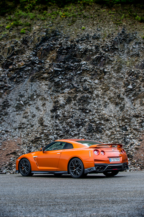 2017 Nissan GT-R (Katsura Orange)