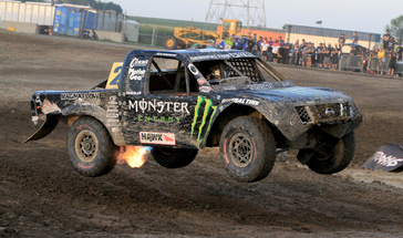 Currie in Nissan Frontier Won Round 8