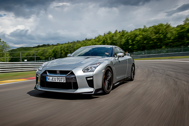 2017 Nissan GT-R (Ultimate Metal Silver)