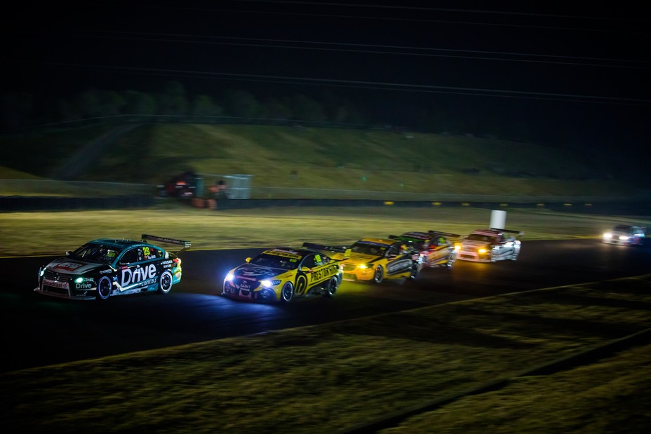 Top 10 for Kelly as Supercars light up the night in Sydney