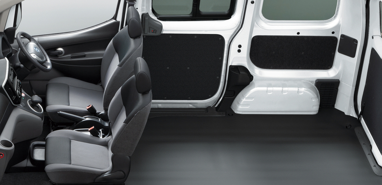 日産 e-NV200_ME0_仕様向上1804