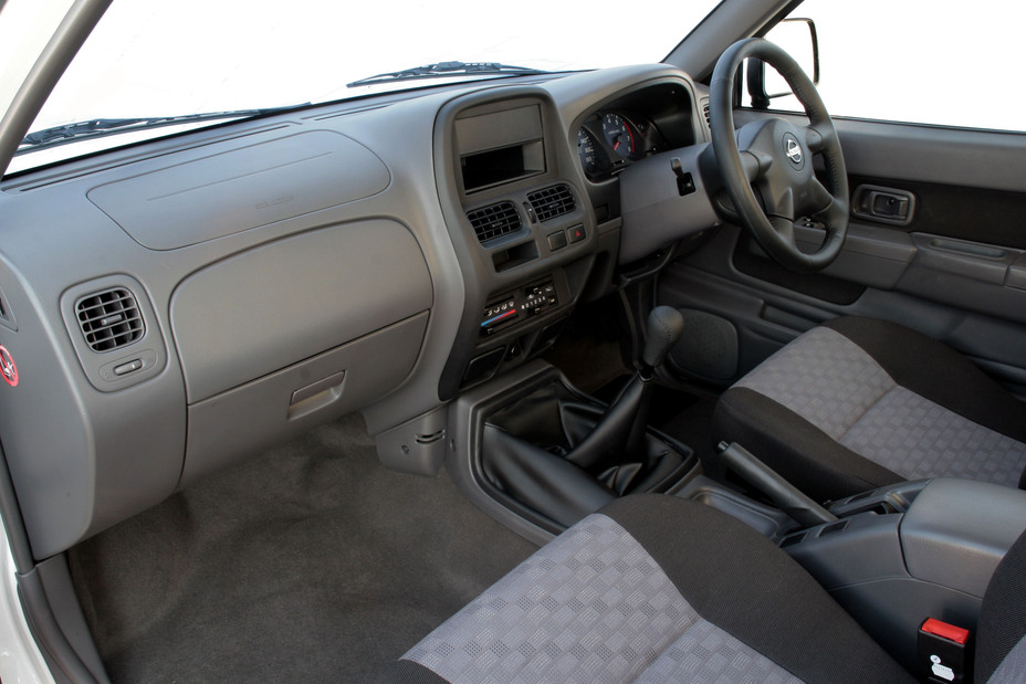 Nissan NP300 Hardbody Upgrade - NP300 2.4L Hi-Rider LWB