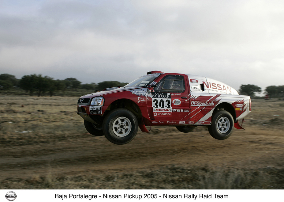 MIT DREI NEUEN PICK-UP ZUR DAKAR