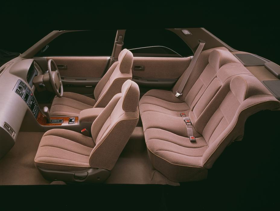 1993_01_NISSAN_LAUREL_C34