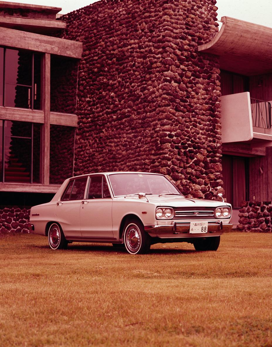 1968_08_NISSAN_SKYLINE_1500_TOURING_DELUXE_C10