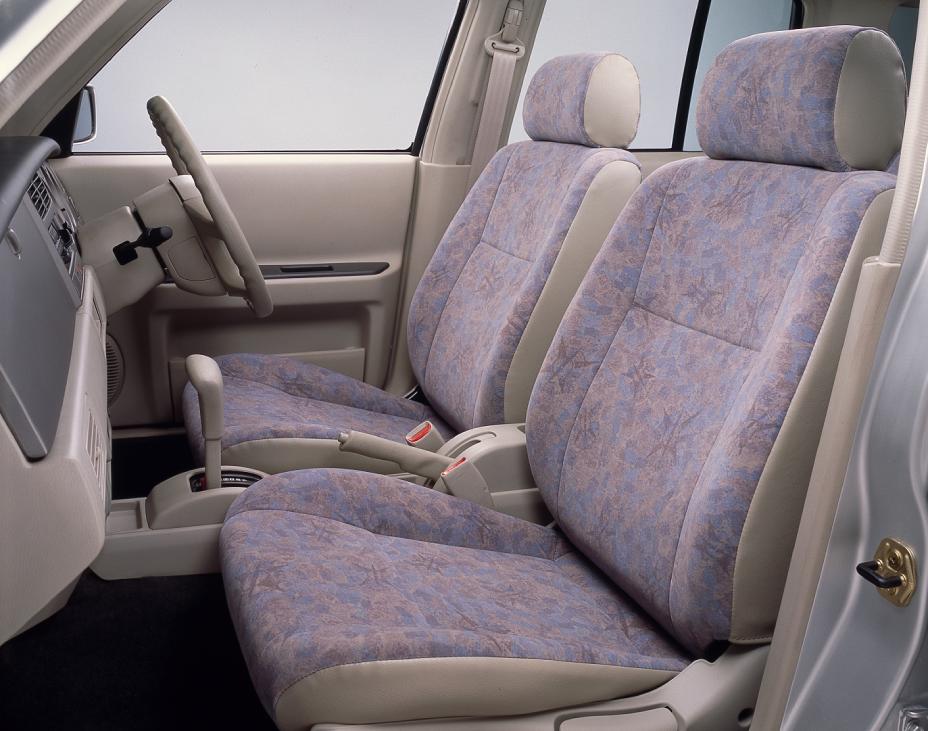 1996_09_NISSAN_RASHEEN_TYPE_J_RFNB14