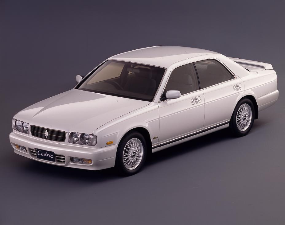 1993_05_NISSAN_CEDRIC_Y32