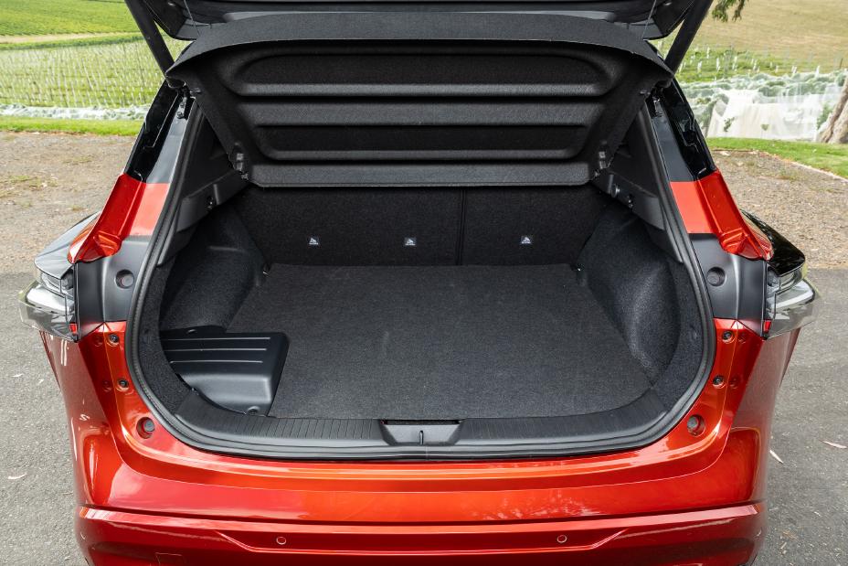 Cool, calm and connected: Updated 2025 Nissan QASHQAI introduces new N ...