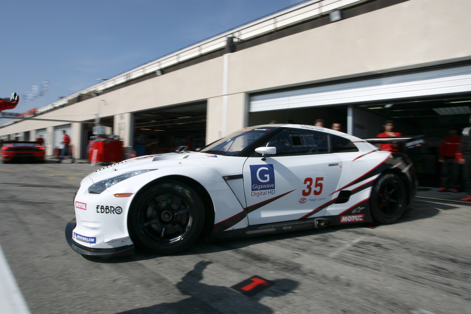 NISSAN GT-R to FIA GT1 specification unveiled at Paul Ricard