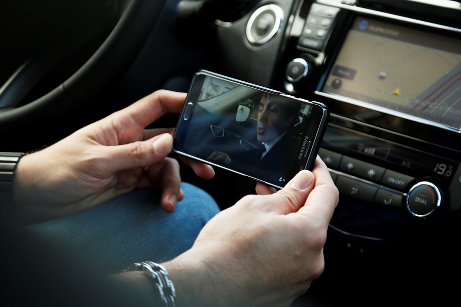 The tweet smell of success: Nissan is first European carmaker to sell a ...