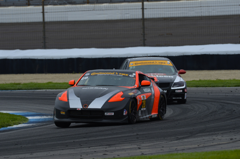 Tim Bell Racing #28 Nissan 370Z NISMO