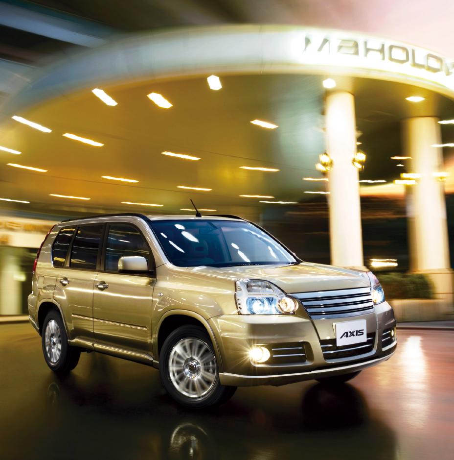 「エクストレイル」の特別仕様車「St」「Xt」を発売