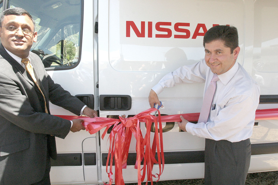 All eyes on Phelophera Health Care train Nissan SA donates mobile eye ...