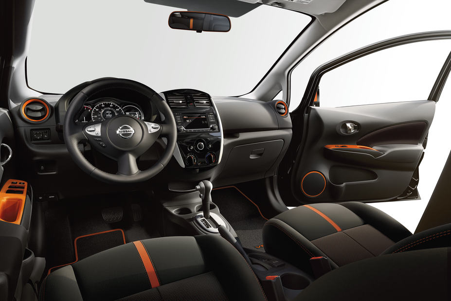 2016 Nissan Versa Note Color Studio