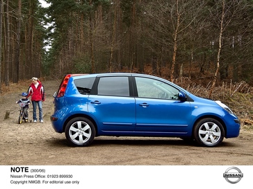 A WINTER HOLIDAY FROM NISSAN