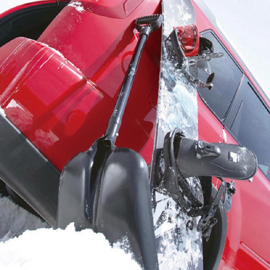 「エクストレイル」の特別仕様車「St」「Xt」を発売