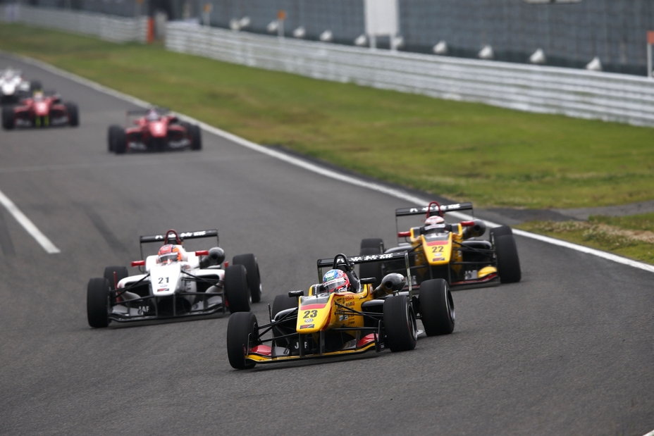 Takaboshi takes double victory in F3 Japan