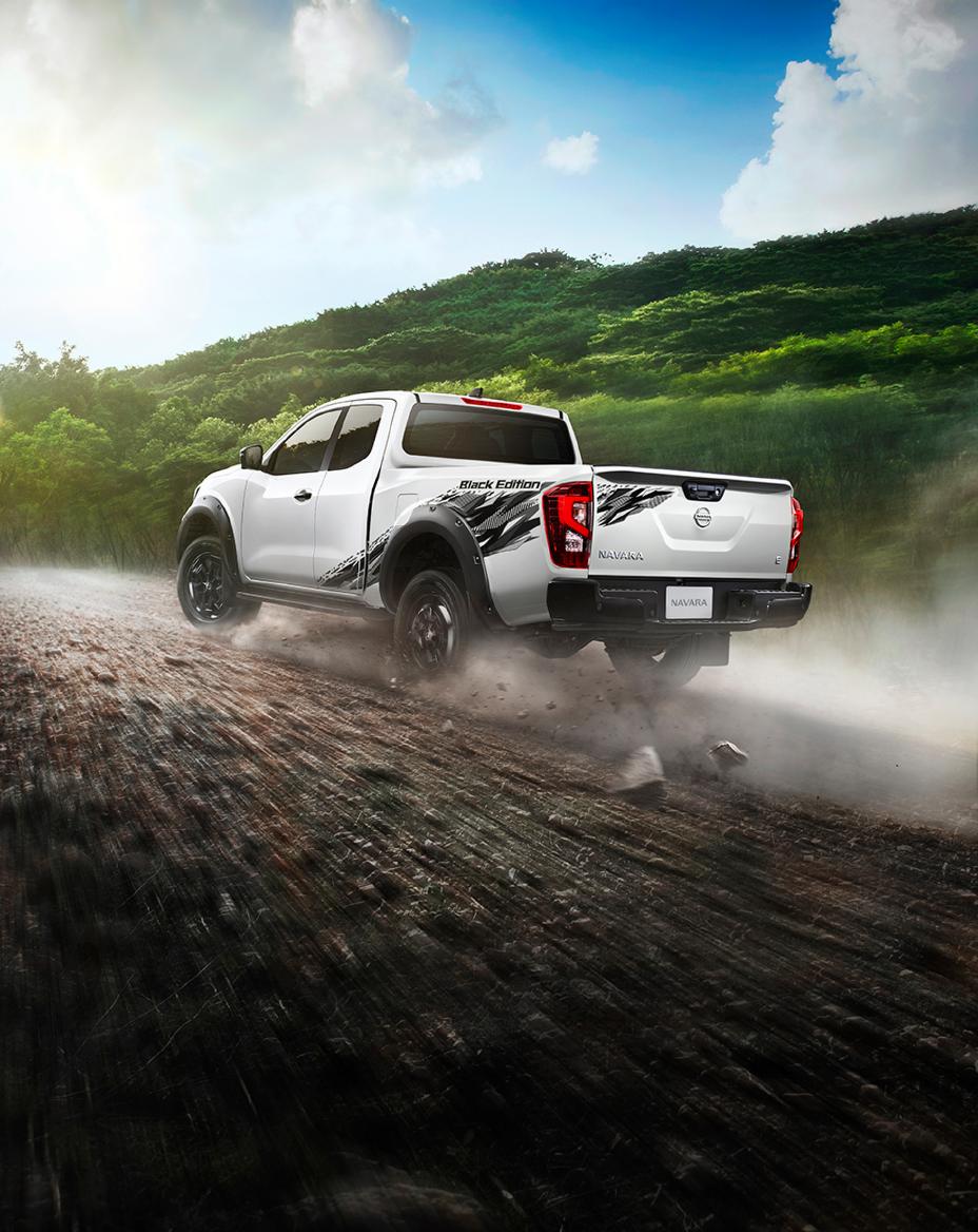 Navara Calibre + Black Edition