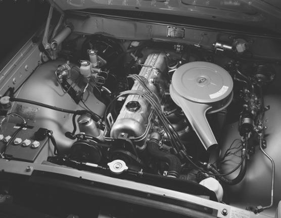 1971 Nissan Cedric L26 engine (single carb.)