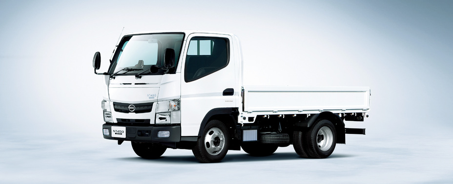 NT450アトラスの一部仕様向上を発表